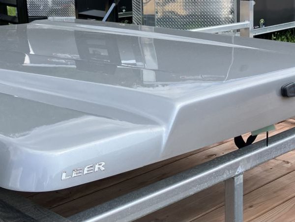 LEER Fiberglass 122 Truck Cap – Payne's Trailer Sales
